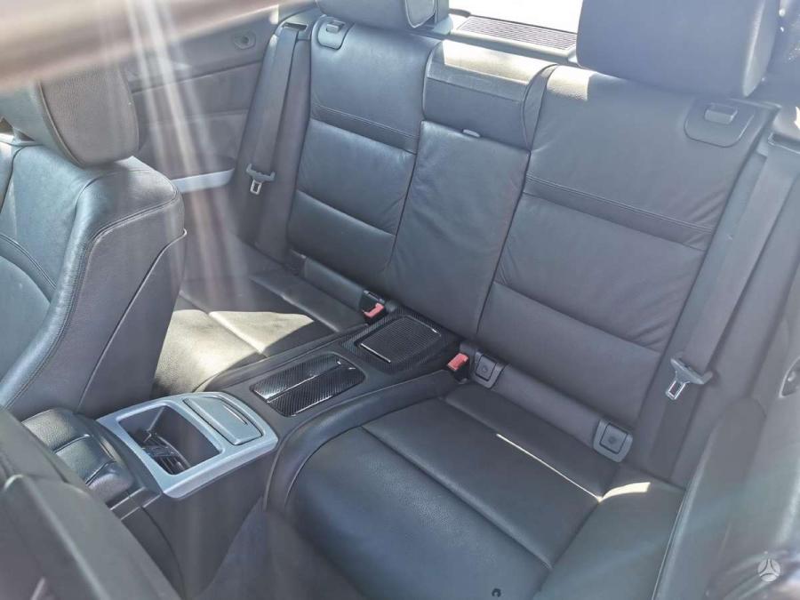 Melns BMW 330 2008 Marijampole, ar dzinēja tilpumu 3.00 L un nobraukumu 230 tūkst. km par 9900 €, foto 39 vietnē AUTOMOTO.COM.LV