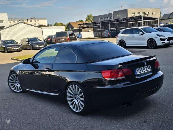 Melns BMW 330 2008 Jonava, ar dzinēja tilpumu 2.99 L un nobraukumu 268 tūkst. km par 8499 €, foto 4 vietnē AUTOMOTO.COM.LV