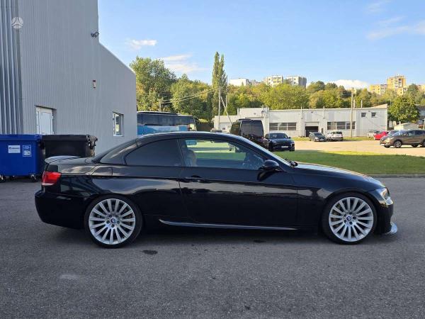Melns BMW 330 2008 Jonava, ar dzinēja tilpumu 2.99 L un nobraukumu 268 tūkst. km par 8499 €, foto 6 vietnē AUTOMOTO.COM.LV