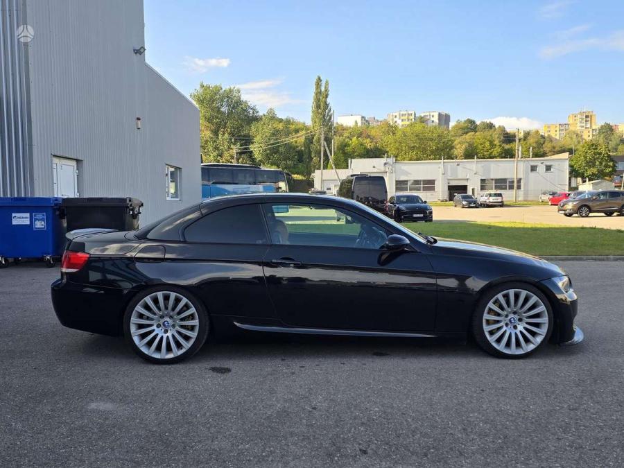Melns BMW 330 2008 Jonava, ar dzinēja tilpumu 2.99 L un nobraukumu 268 tūkst. km par 8499 €, foto 6 vietnē AUTOMOTO.COM.LV
