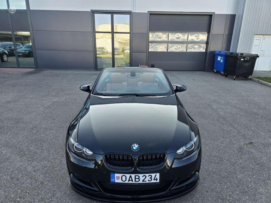 Melns BMW 330 2008 Jonava, ar dzinēja tilpumu 2.99 L un nobraukumu 268 tūkst. km par 8499 €, foto 9 vietnē AUTOMOTO.COM.LV