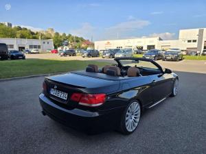 Melns BMW 330 2008 Jonava, ar dzinēja tilpumu 2.99 L un nobraukumu 268 tūkst. km par 8499 €, foto 13 vietnē AUTOMOTO.COM.LV