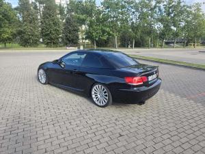 Melns BMW 330 2008 Jonava, ar dzinēja tilpumu 2.99 L un nobraukumu 268 tūkst. km par 8499 €, foto 30 vietnē AUTOMOTO.COM.LV