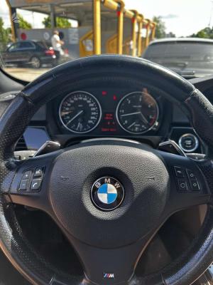 Black BMW 330 2010 in Telschi, with an engine capacity of 2.99 L and mileage of 222 thousand km for 9999 €, photo 6 on AUTOMOTO.COM.LV