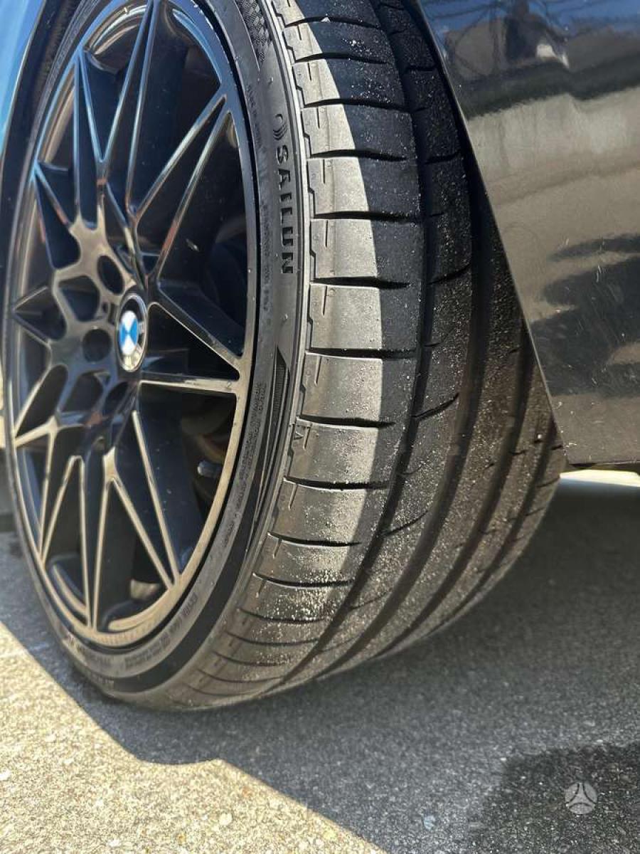 Black BMW 330 2010 in Telschi, with an engine capacity of 2.99 L and mileage of 222 thousand km for 9999 €, photo 7 on AUTOMOTO.COM.LV