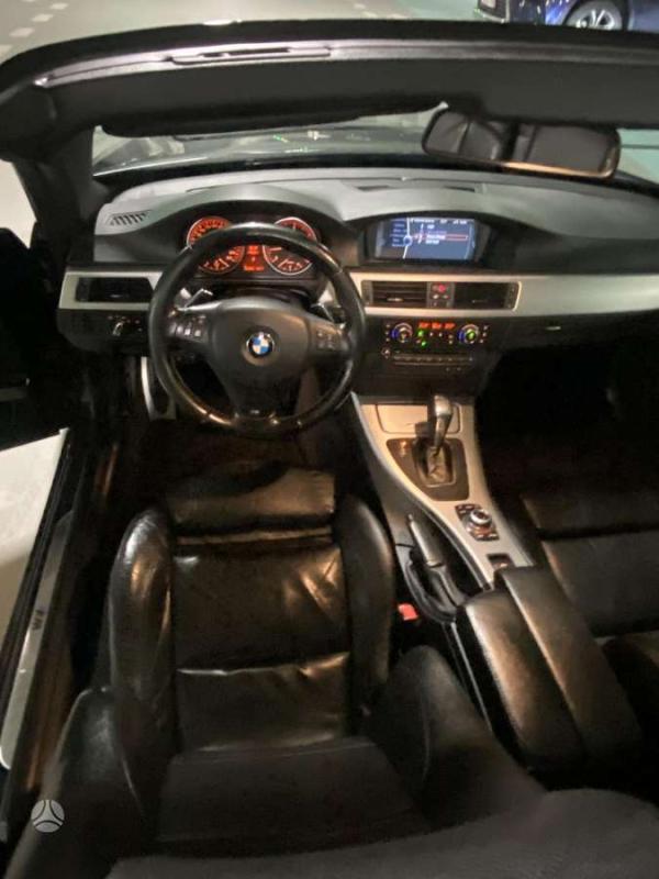 Melns BMW 330 2011 Kauņa, ar dzinēja tilpumu 2.99 L un nobraukumu 280 tūkst. km par 10980 €, foto 10 vietnē AUTOMOTO.COM.LV