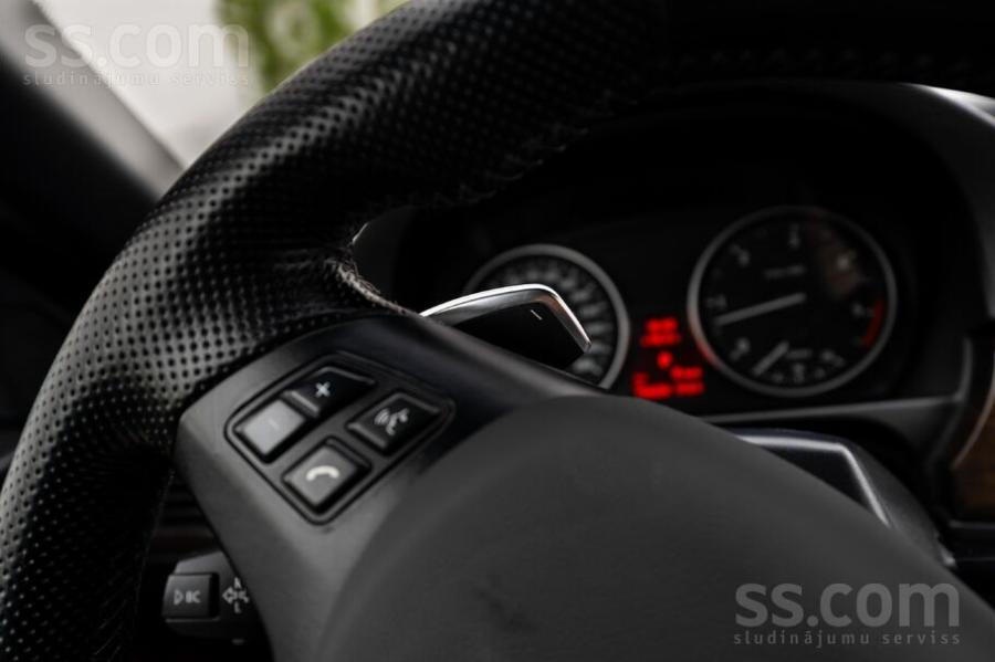 Melns BMW 330 2011 Rīga, ar dzinēja tilpumu 3.00 L un nobraukumu 224 tūkst. km par 16900 €, foto 24 vietnē AUTOMOTO.COM.LV