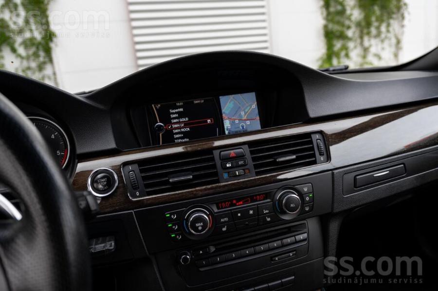 Melns BMW 330 2011 Rīga, ar dzinēja tilpumu 3.00 L un nobraukumu 224 tūkst. km par 16900 €, foto 27 vietnē AUTOMOTO.COM.LV