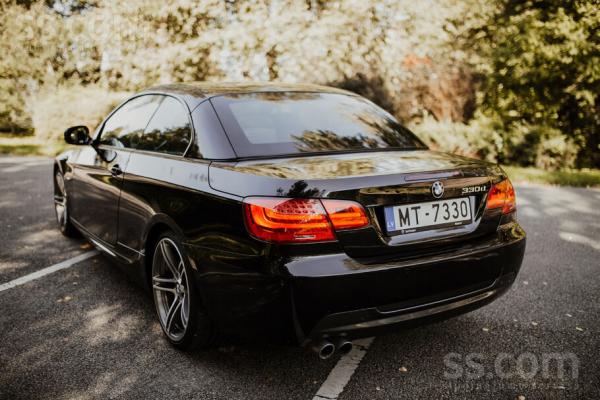 Black BMW 330 2011 in Riga, with an engine capacity of 3.00 L and mileage of 0 thousand km for 11990 €, photo 3 on AUTOMOTO.COM.LV
