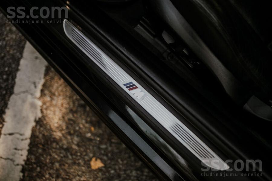 Black BMW 330 2011 in Riga, with an engine capacity of 3.00 L and mileage of 0 thousand km for 11990 €, photo 13 on AUTOMOTO.COM.LV