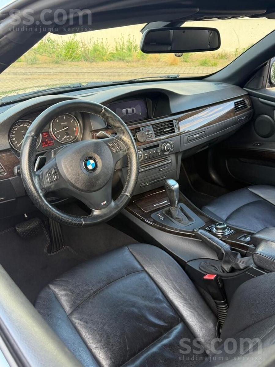Black BMW 330 2012 in Rezekne, with an engine capacity of 3.00 L and mileage of 280 thousand km for 12700 €, photo 4 on AUTOMOTO.COM.LV