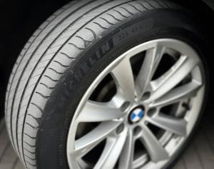 Melns BMW 330 2012 Rēzekne, ar dzinēja tilpumu 3.00 L un nobraukumu 272 tūkst. km par 12990 €, foto 10 vietnē AUTOMOTO.COM.LV