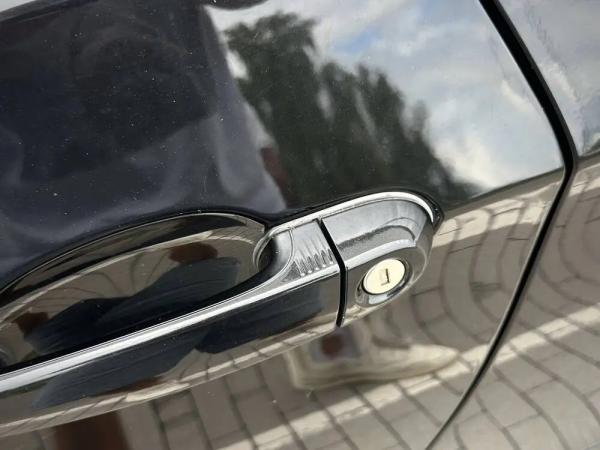 Melns BMW 330 2012 Rēzekne, ar dzinēja tilpumu 3.00 L un nobraukumu 272 tūkst. km par 12990 €, foto 10 vietnē AUTOMOTO.COM.LV
