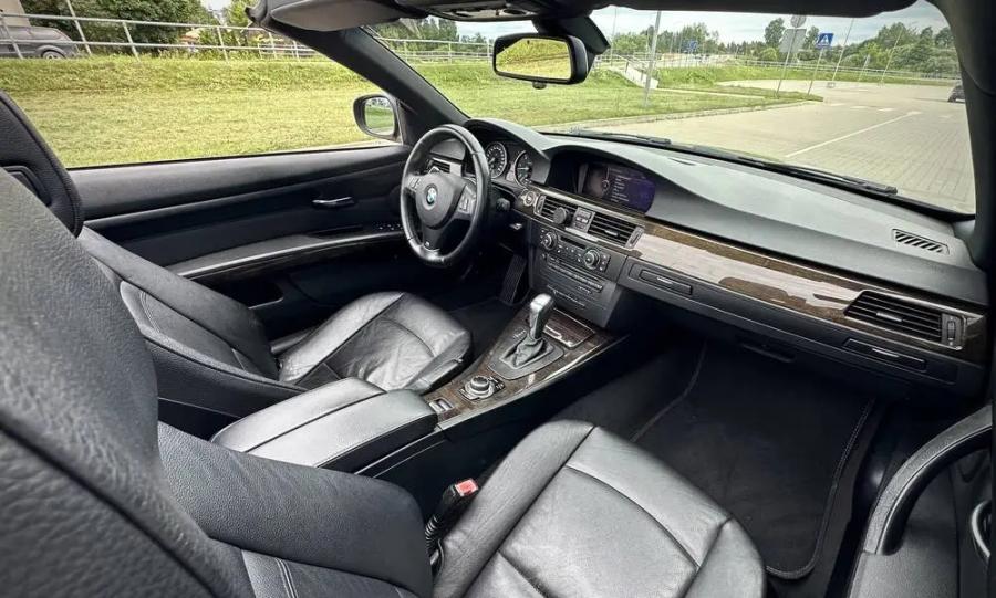 Melns BMW 330 2012 Rēzekne, ar dzinēja tilpumu 3.00 L un nobraukumu 272 tūkst. km par 12990 €, foto 15 vietnē AUTOMOTO.COM.LV