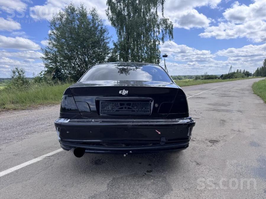 Melns BMW 330 2000 Daugavpils, ar dzinēja tilpumu 3.00 L un nobraukumu 200 tūkst. km par 2500 €, foto 5 vietnē AUTOMOTO.COM.LV