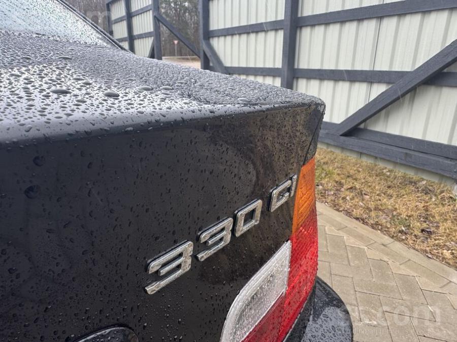 Melns BMW 330 2001 Rīga, ar dzinēja tilpumu 3.00 L un nobraukumu 283 tūkst. km par 3950 €, foto 9 vietnē AUTOMOTO.COM.LV