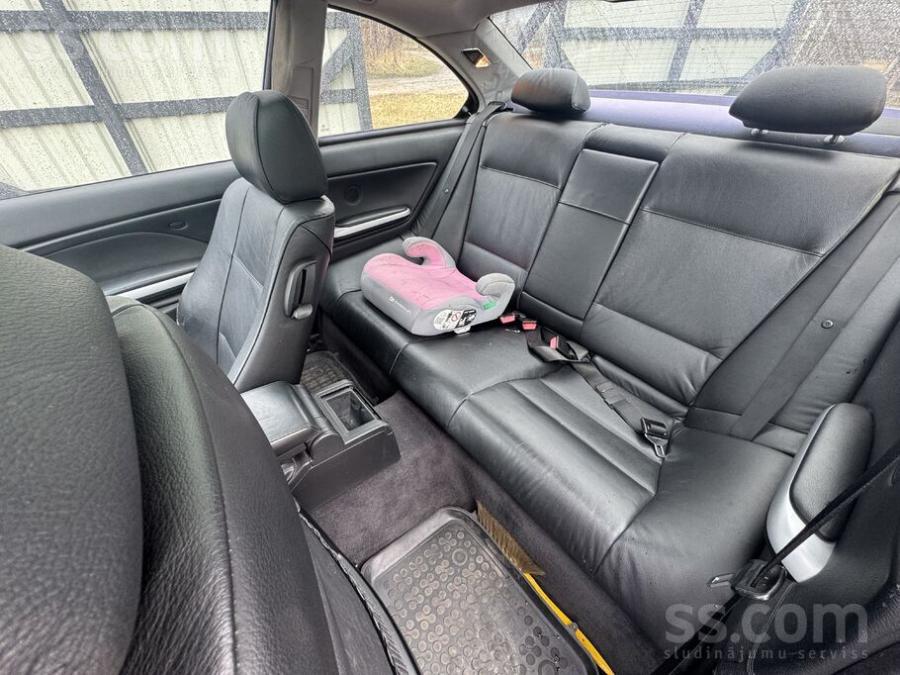 Melns BMW 330 2001 Rīga, ar dzinēja tilpumu 3.00 L un nobraukumu 283 tūkst. km par 3950 €, foto 12 vietnē AUTOMOTO.COM.LV