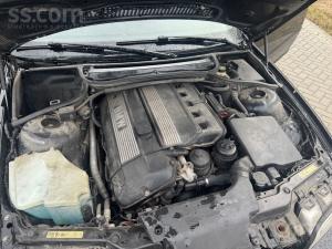 Melns BMW 330 2001 Rīga, ar dzinēja tilpumu 3.00 L un nobraukumu 283 tūkst. km par 3950 €, foto 14 vietnē AUTOMOTO.COM.LV