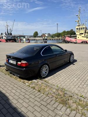 Black BMW 330 2002 in Liepaja, with an engine capacity of 3.00 L and mileage of 200 thousand km for 2500 €, photo 3 on AUTOMOTO.COM.LV