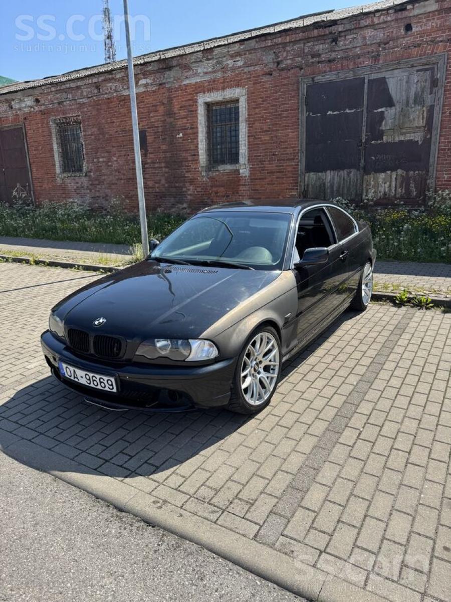Black BMW 330 2002 in Liepaja, with an engine capacity of 3.00 L and mileage of 200 thousand km for 2500 €, photo 4 on AUTOMOTO.COM.LV
