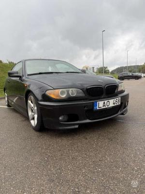 Black BMW 330 2003 in Vilnius, with an engine capacity of 2.99 L and mileage of 394 thousand km for 4400 €, photo 3 on AUTOMOTO.COM.LV