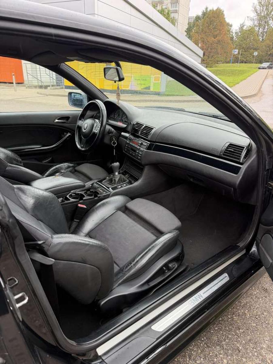 Black BMW 330 2003 in Vilnius, with an engine capacity of 2.99 L and mileage of 394 thousand km for 4400 €, photo 7 on AUTOMOTO.COM.LV