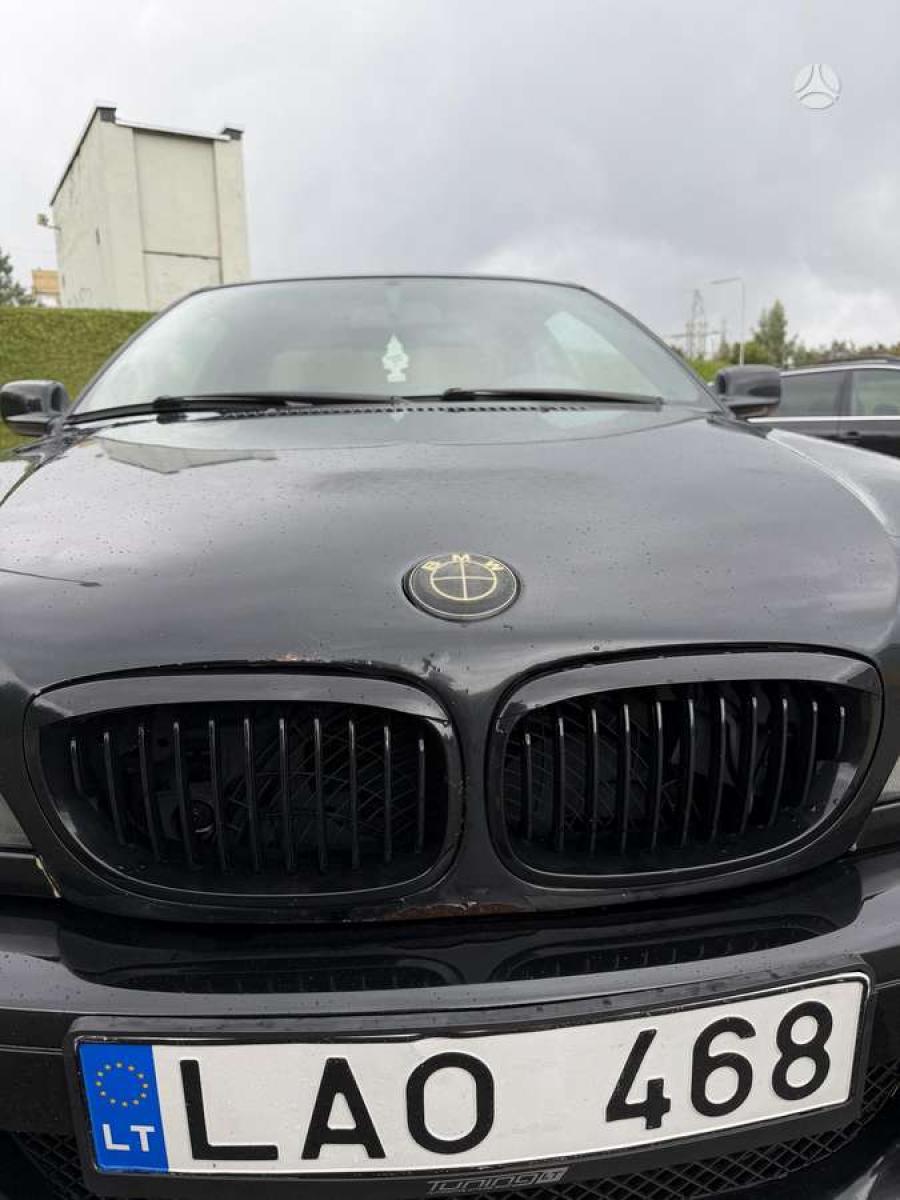 Black BMW 330 2003 in Vilnius, with an engine capacity of 2.99 L and mileage of 394 thousand km for 4400 €, photo 8 on AUTOMOTO.COM.LV