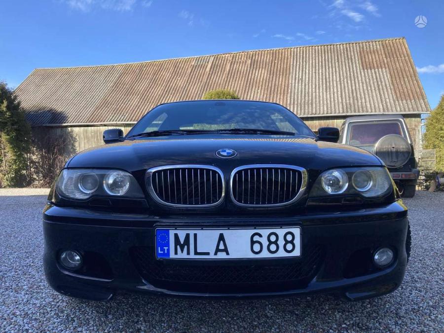 Black BMW 330 2004 in Sakiai, with an engine capacity of 2.99 L and mileage of 350 thousand km for 6000 €, photo 3 on AUTOMOTO.COM.LV