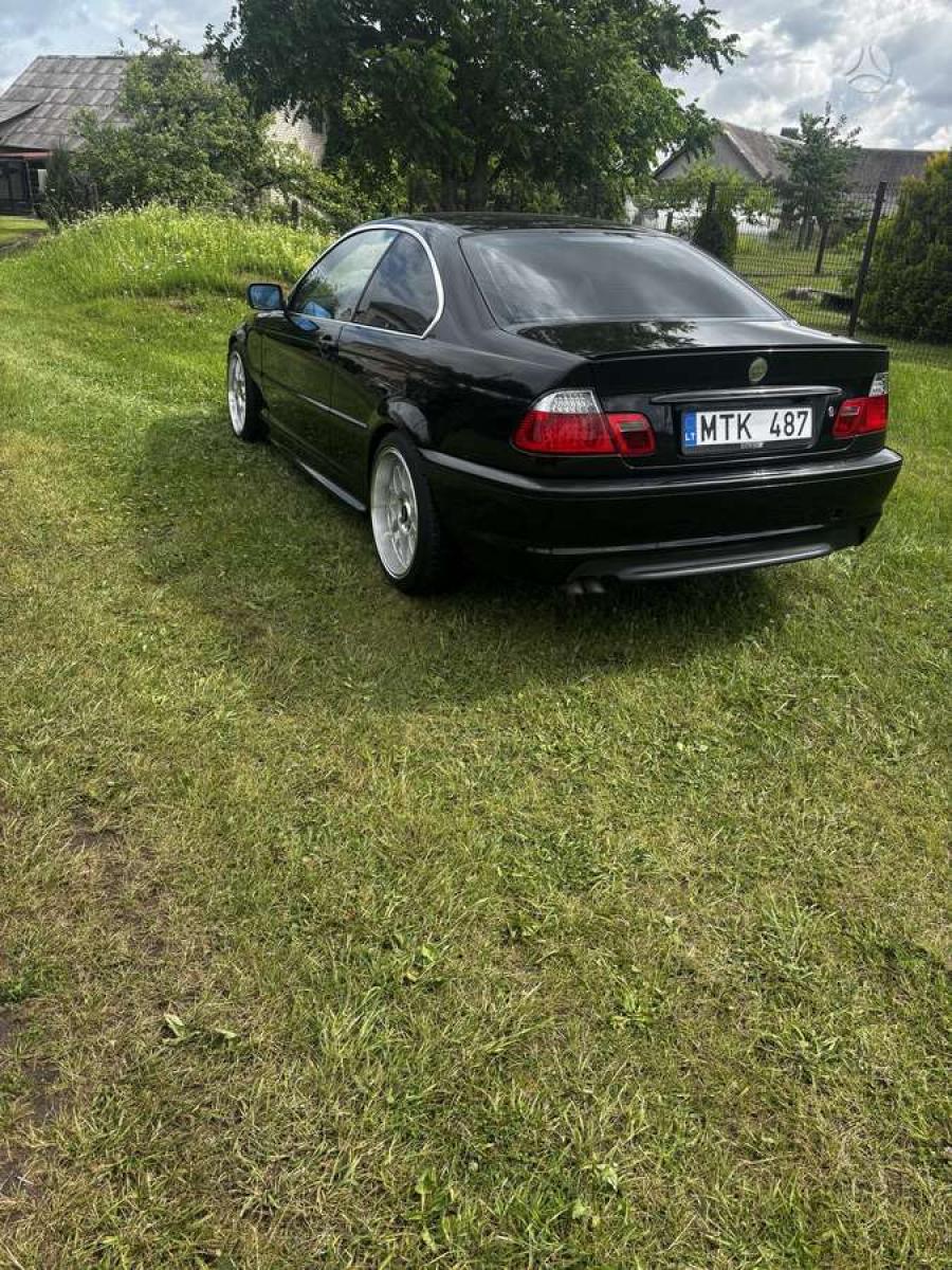 Black BMW 330 2005 in Vilnius, with an engine capacity of 2.99 L and mileage of 275 thousand km for 5200 €, photo 7 on AUTOMOTO.COM.LV