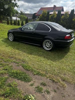 Black BMW 330 2005 in Vilnius, with an engine capacity of 2.99 L and mileage of 275 thousand km for 5200 €, photo 8 on AUTOMOTO.COM.LV