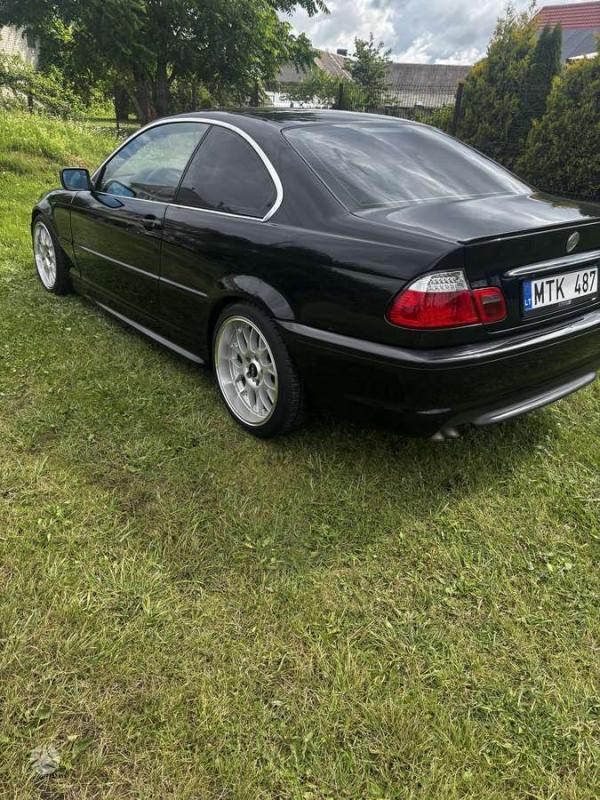 Black BMW 330 2005 in Vilnius, with an engine capacity of 2.99 L and mileage of 275 thousand km for 5200 €, photo 9 on AUTOMOTO.COM.LV