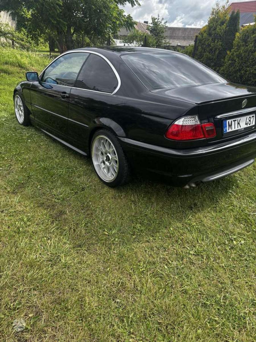 Black BMW 330 2005 in Vilnius, with an engine capacity of 2.99 L and mileage of 275 thousand km for 5200 €, photo 10 on AUTOMOTO.COM.LV