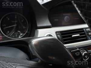 Black BMW 330 2006 in Riga, with an engine capacity of 3.00 L and mileage of 259 thousand km for 5990 €, photo 13 on AUTOMOTO.COM.LV