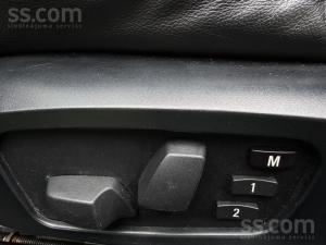 Black BMW 330 2006 in Riga, with an engine capacity of 3.00 L and mileage of 259 thousand km for 5990 €, photo 14 on AUTOMOTO.COM.LV