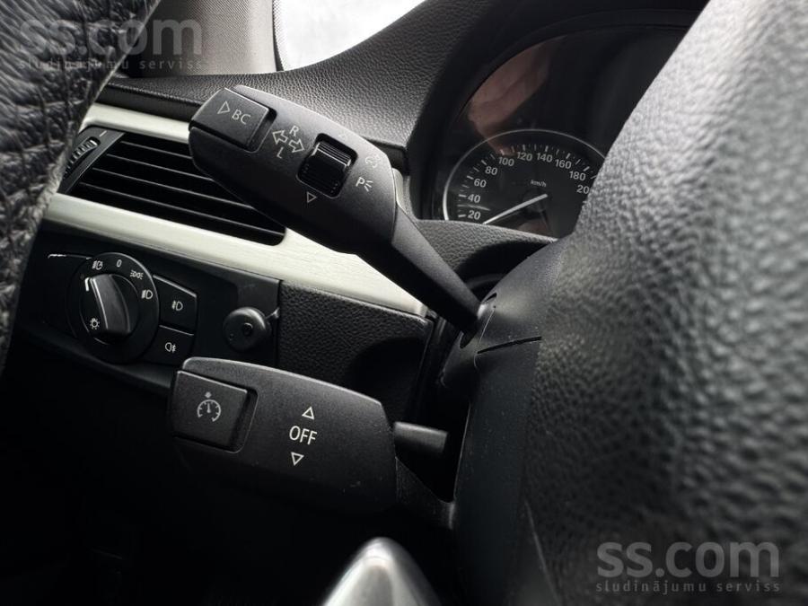 Black BMW 330 2006 in Riga, with an engine capacity of 3.00 L and mileage of 259 thousand km for 5990 €, photo 18 on AUTOMOTO.COM.LV