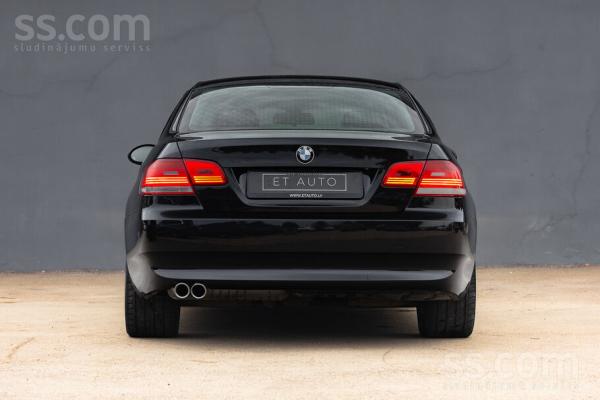 БМВ 330 2006 в Елгава на AUTOMOTO.COM.LV Черный БМВ 330 2006 в Елгава, объемом двигателя 3.00 л и пробегом 360 тыс. км за 5900 €, фото 7 на AUTOMOTO.COM.LV
