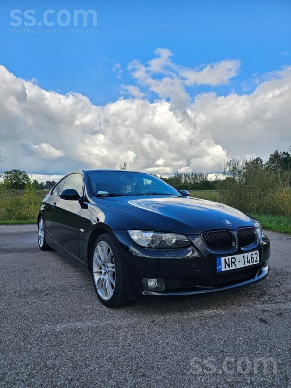 Melns BMW 330 2006 Ogre, ar dzinēja tilpumu 3.00 L un nobraukumu 415 tūkst. km par 5500 €, foto 1 vietnē AUTOMOTO.COM.LV