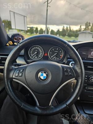 Melns BMW 330 2006 Ogre, ar dzinēja tilpumu 3.00 L un nobraukumu 415 tūkst. km par 5500 €, foto 3 vietnē AUTOMOTO.COM.LV