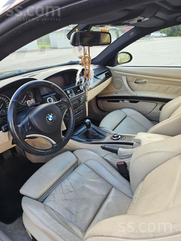 Melns BMW 330 2006 Ogre, ar dzinēja tilpumu 3.00 L un nobraukumu 415 tūkst. km par 5500 €, foto 4 vietnē AUTOMOTO.COM.LV