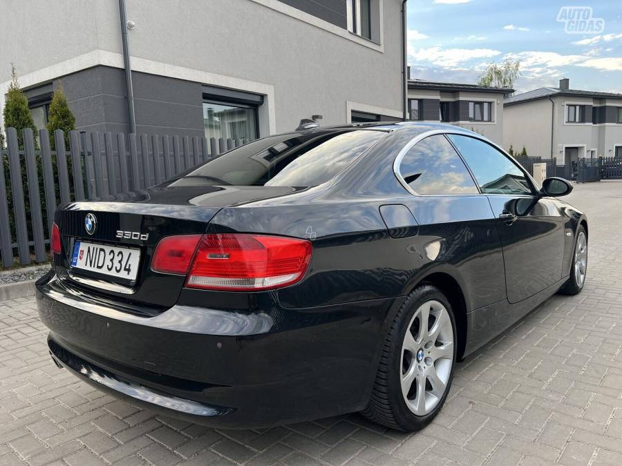 Черный БМВ 330 2007 в Вильнюс, объемом двигателя 3.00 л и пробегом 340 тыс. км за 5800 €, фото 7 на AUTOMOTO.COM.LV