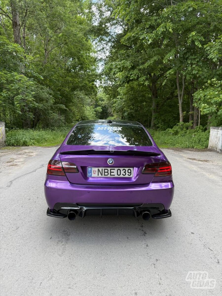 Melns BMW 330 2007 Šauļi, ar dzinēja tilpumu 3.00 L un nobraukumu 354 tūkst. km par 7200 €, foto 7 vietnē AUTOMOTO.COM.LV
