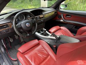 Melns BMW 330 2007 Šauļi, ar dzinēja tilpumu 3.00 L un nobraukumu 354 tūkst. km par 7200 €, foto 10 vietnē AUTOMOTO.COM.LV