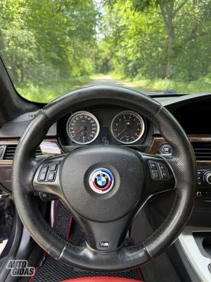 Melns BMW 330 2007 Šauļi, ar dzinēja tilpumu 3.00 L un nobraukumu 354 tūkst. km par 7200 €, foto 13 vietnē AUTOMOTO.COM.LV