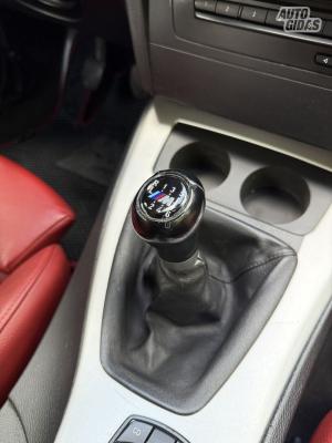 Melns BMW 330 2007 Šauļi, ar dzinēja tilpumu 3.00 L un nobraukumu 354 tūkst. km par 7200 €, foto 14 vietnē AUTOMOTO.COM.LV