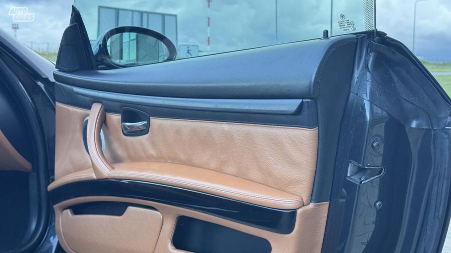Melns BMW 330 2007 Šauļi, ar dzinēja tilpumu 3.00 L un nobraukumu 370 tūkst. km par 9499 €, foto 9 vietnē AUTOMOTO.COM.LV