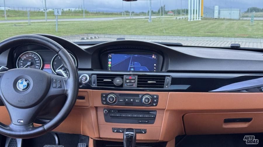 Melns BMW 330 2007 Šauļi, ar dzinēja tilpumu 3.00 L un nobraukumu 370 tūkst. km par 9499 €, foto 11 vietnē AUTOMOTO.COM.LV