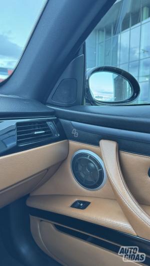 Melns BMW 330 2007 Šauļi, ar dzinēja tilpumu 3.00 L un nobraukumu 370 tūkst. km par 9499 €, foto 19 vietnē AUTOMOTO.COM.LV