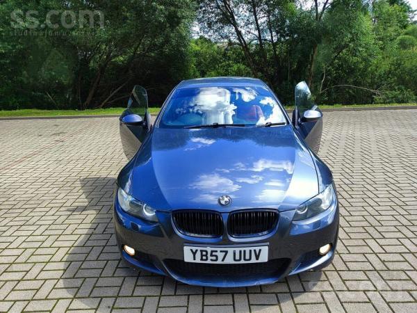 Melns BMW 330 2008 Krāslava, ar dzinēja tilpumu 3.00 L un nobraukumu 271 tūkst. km par 3300 €, foto 1 vietnē AUTOMOTO.COM.LV