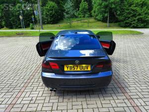Melns BMW 330 2008 Krāslava, ar dzinēja tilpumu 3.00 L un nobraukumu 271 tūkst. km par 3300 €, foto 15 vietnē AUTOMOTO.COM.LV