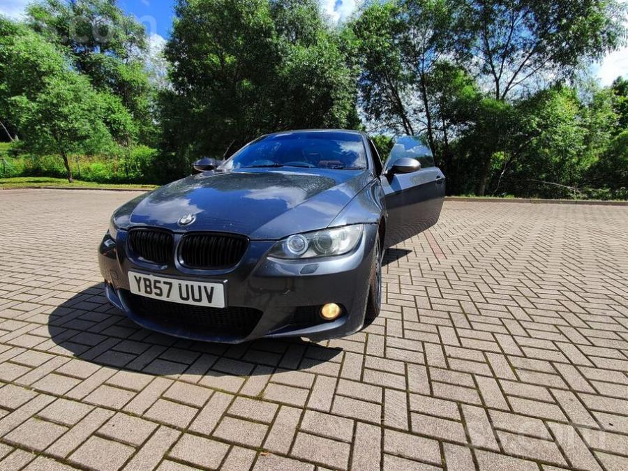 Melns BMW 330 2008 Krāslava, ar dzinēja tilpumu 3.00 L un nobraukumu 271 tūkst. km par 3300 €, foto 17 vietnē AUTOMOTO.COM.LV